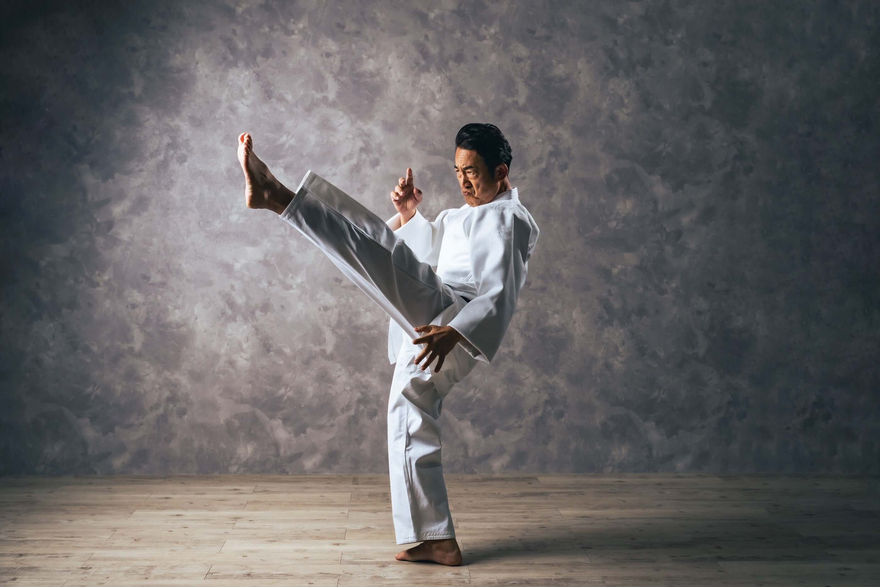 Choosing the Right Karate Uniform for You – Budo Online
